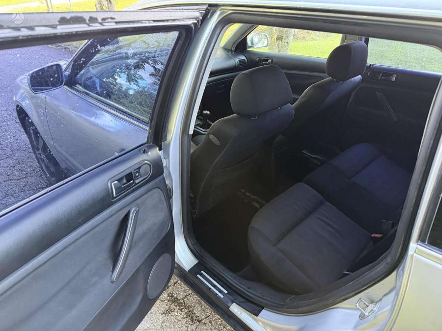Grey Volkswagen Passat 2001 in Plunge, with an engine capacity of 1.90 L and mileage of 234 thousand km for 1700 €, photo 9 on AUTOMOTO.COM.LV