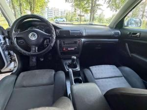 Grey Volkswagen Passat 2001 in Plunge, with an engine capacity of 1.90 L and mileage of 234 thousand km for 1700 €, photo 11 on AUTOMOTO.COM.LV