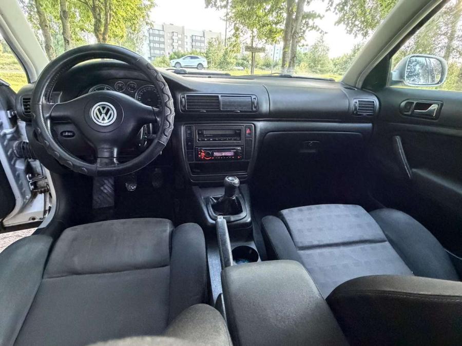 Grey Volkswagen Passat 2001 in Plunge, with an engine capacity of 1.90 L and mileage of 234 thousand km for 1700 €, photo 11 on AUTOMOTO.COM.LV