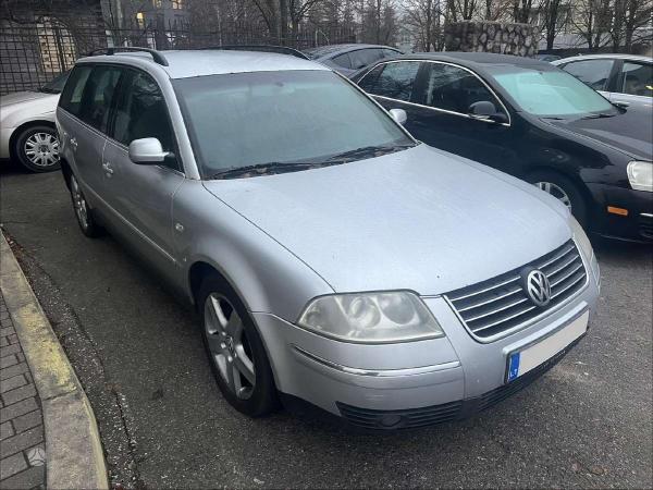 Grey Volkswagen Passat 2002 in Vilnius, with an engine capacity of 1.90 L and mileage of 399 thousand km for 999 €, photo 2 on AUTOMOTO.COM.LV