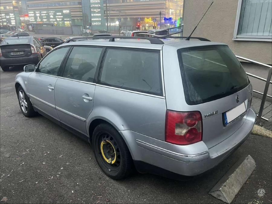 Pelēks Volkswagen Passat 2002 Viļņa, ar dzinēja tilpumu 1.90 L un nobraukumu 399 tūkst. km par 999 €, foto 3 vietnē AUTOMOTO.COM.LV