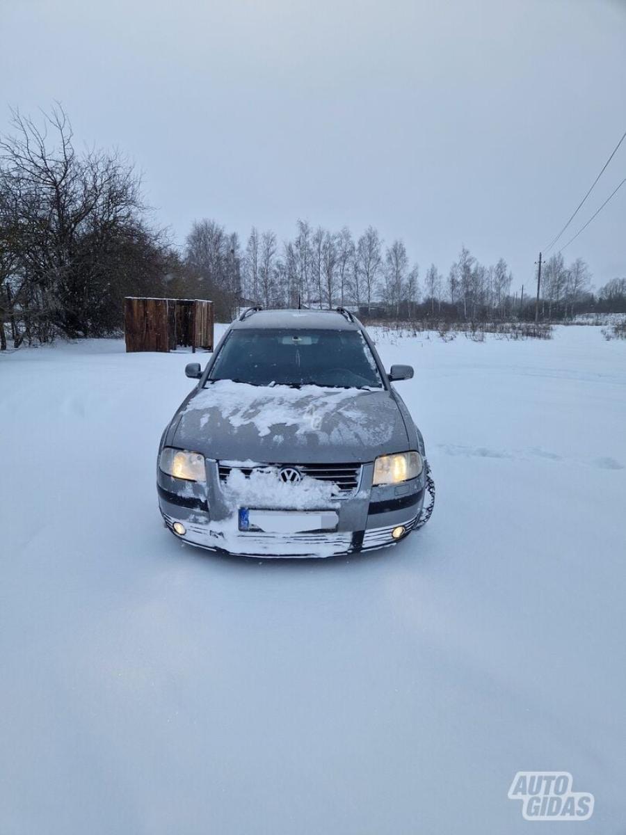 Grey Volkswagen Passat 2002 in Marijampole, with an engine capacity of 1.90 L and mileage of 368 thousand km for 1000 €, photo 2 on AUTOMOTO.COM.LV