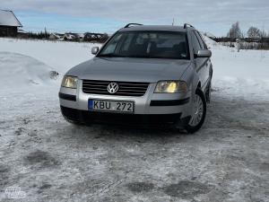 Grey Volkswagen Passat 2002 in Marijampole, with an engine capacity of 1.60 L and mileage of 319 thousand km for 1350 €, photo 2 on AUTOMOTO.COM.LV