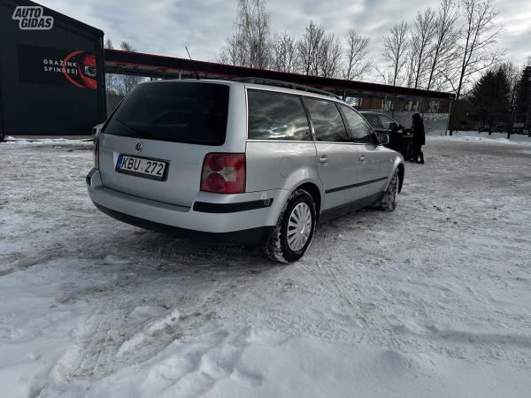 Grey Volkswagen Passat 2002 in Marijampole, with an engine capacity of 1.60 L and mileage of 319 thousand km for 1350 €, photo 4 on AUTOMOTO.COM.LV