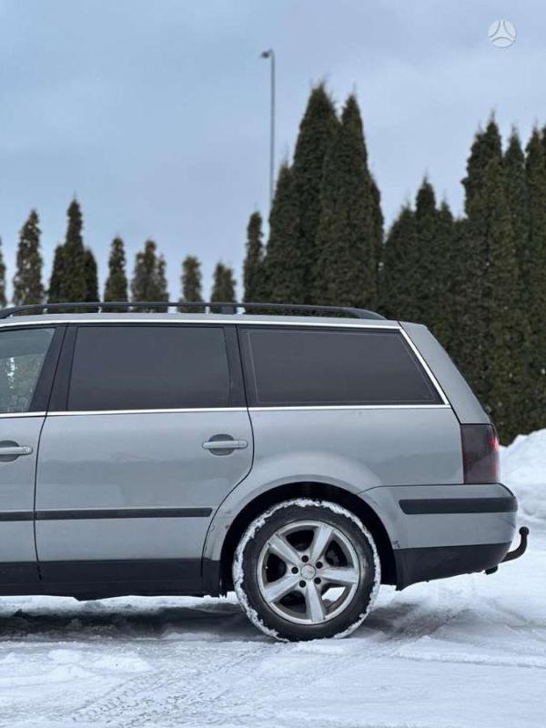 Grey Volkswagen Passat 2002 in Vilnius, with an engine capacity of 1.90 L and mileage of 345 thousand km for 1350 €, photo 6 on AUTOMOTO.COM.LV