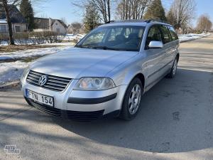 Grey Volkswagen Passat 2002 in Raseiniai, with an engine capacity of 1.90 L and mileage of 367 thousand km for 1300 €, photo  on AUTOMOTO.COM.LV