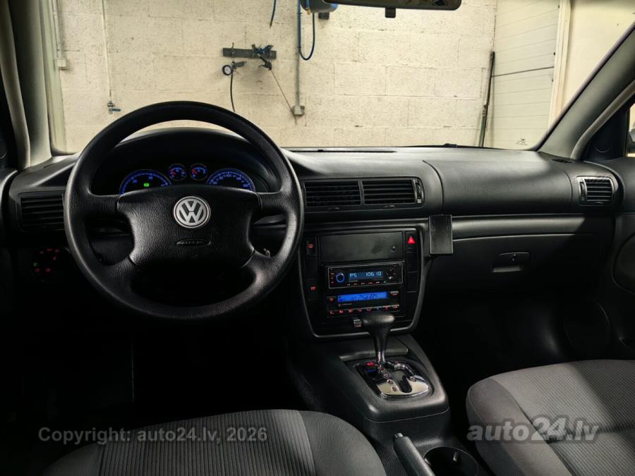Pelēks Volkswagen Passat 2002 Viljandi, ar dzinēja tilpumu 1.90 L un nobraukumu 229 tūkst. km par 3190 €, foto 4 vietnē AUTOMOTO.COM.LV