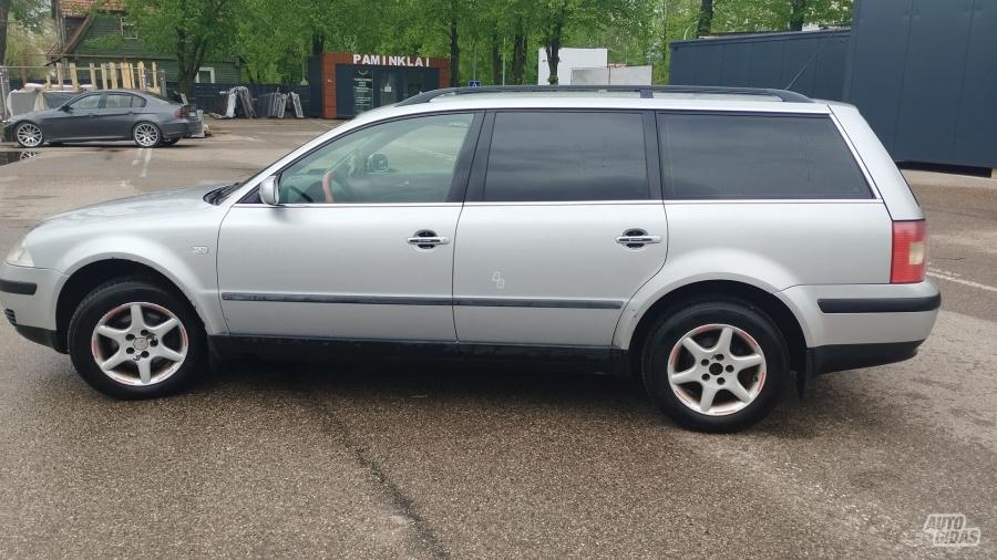 Pelēks Volkswagen Passat 2002 Marijampole, ar dzinēja tilpumu 1.90 L un nobraukumu 285 tūkst. km par 1600 €, foto 12 vietnē AUTOMOTO.COM.LV