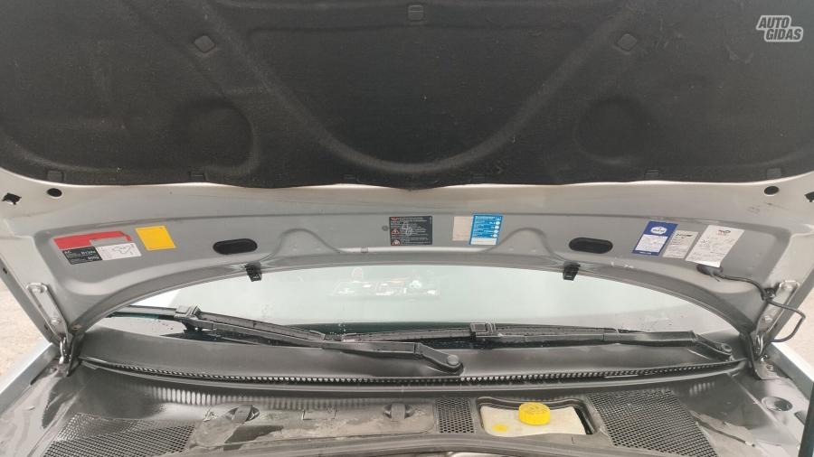 Pelēks Volkswagen Passat 2002 Marijampole, ar dzinēja tilpumu 1.90 L un nobraukumu 285 tūkst. km par 1600 €, foto 20 vietnē AUTOMOTO.COM.LV