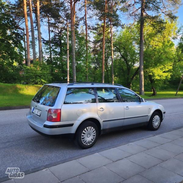 Grey Volkswagen Passat 2002 in Vilnius, with an engine capacity of 1.90 L and mileage of 38 thousand km for 1350 €, photo 3 on AUTOMOTO.COM.LV