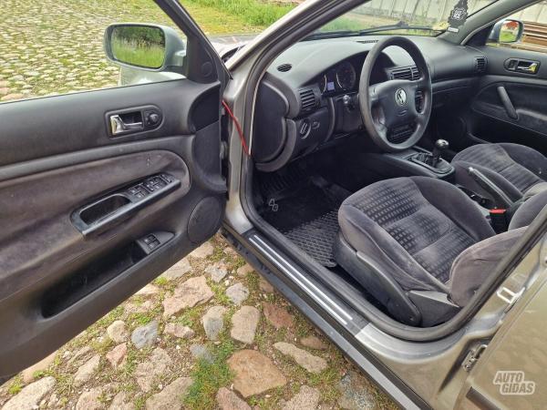 Grey Volkswagen Passat 2002 in Vilnius, with an engine capacity of 1.90 L and mileage of 445 thousand km for 1550 €, photo 9 on AUTOMOTO.COM.LV