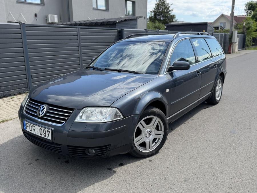 Pelēks Volkswagen Passat 2002 Kauņa, ar dzinēja tilpumu 1.90 L un nobraukumu 305 tūkst. km par 1350 €, foto 1 vietnē AUTOMOTO.COM.LV