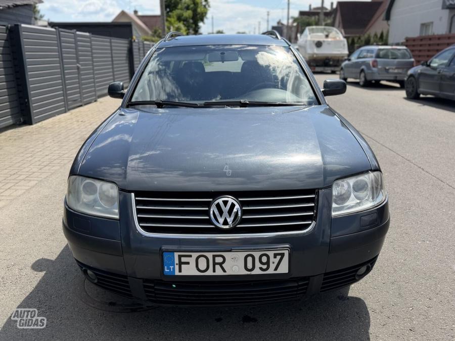 Pelēks Volkswagen Passat 2002 Kauņa, ar dzinēja tilpumu 1.90 L un nobraukumu 305 tūkst. km par 1350 €, foto 3 vietnē AUTOMOTO.COM.LV