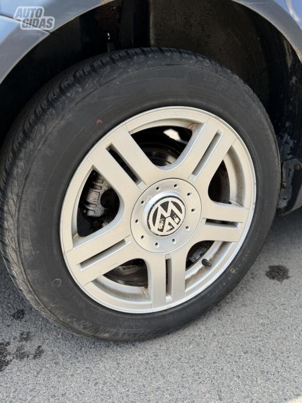 Grey Volkswagen Passat 2002 in Kaunas, with an engine capacity of 1.90 L and mileage of 305 thousand km for 1350 €, photo 6 on AUTOMOTO.COM.LV