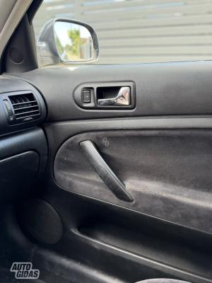 Pelēks Volkswagen Passat 2002 Kauņa, ar dzinēja tilpumu 1.90 L un nobraukumu 305 tūkst. km par 1350 €, foto 24 vietnē AUTOMOTO.COM.LV
