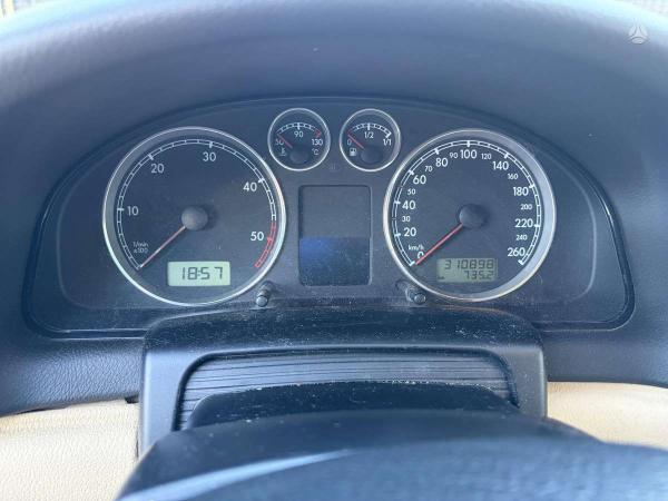 Pelēks Volkswagen Passat 2002 Kauņa, ar dzinēja tilpumu 1.90 L un nobraukumu 311 tūkst. km par 1200 €, foto 9 vietnē AUTOMOTO.COM.LV