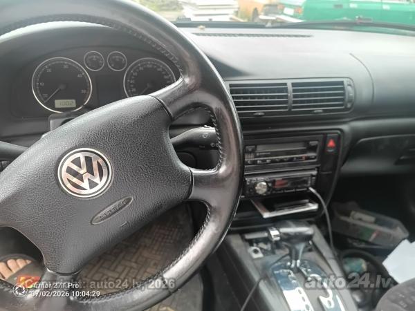Pelēks Volkswagen Passat 2002 Tallina, ar dzinēja tilpumu 1.90 L un nobraukumu 414 tūkst. km par 750 €, foto 2 vietnē AUTOMOTO.COM.LV