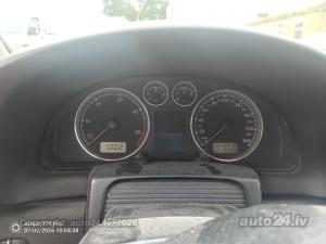 Grey Volkswagen Passat 2002 in Tallinn, with an engine capacity of 1.90 L and mileage of 414 thousand km for 750 €, photo 4 on AUTOMOTO.COM.LV