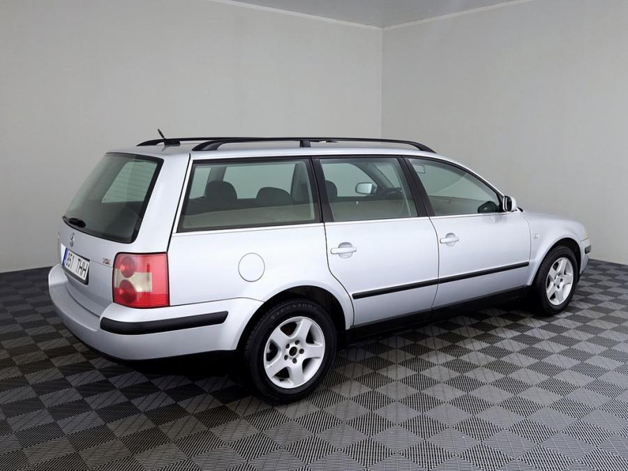 Pelēks Volkswagen Passat 2002 Tallina, ar dzinēja tilpumu 1.90 L un nobraukumu 309 tūkst. km par 1299 €, foto 11 vietnē AUTOMOTO.COM.LV