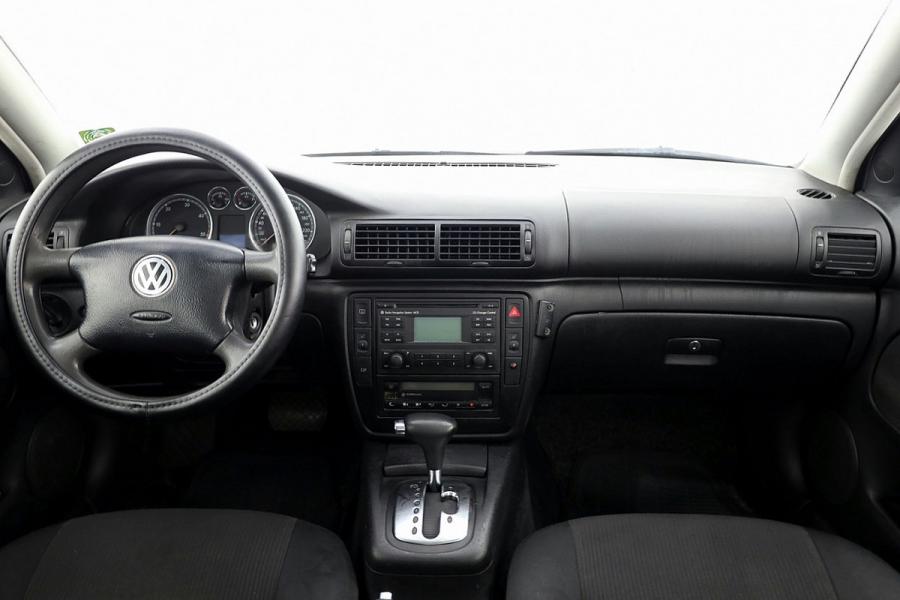 Pelēks Volkswagen Passat 2002 Tallina, ar dzinēja tilpumu 1.90 L un nobraukumu 309 tūkst. km par 1299 €, foto 13 vietnē AUTOMOTO.COM.LV