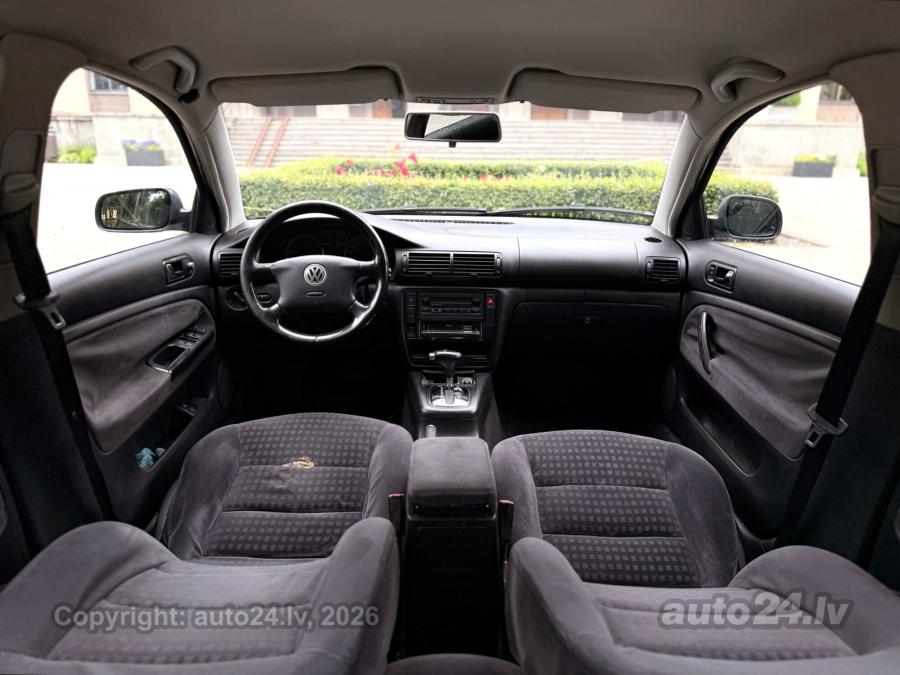 Grey Volkswagen Passat 2002 in Tallinn, with an engine capacity of 1.90 L and mileage of 400 thousand km for 1499 €, photo 12 on AUTOMOTO.COM.LV