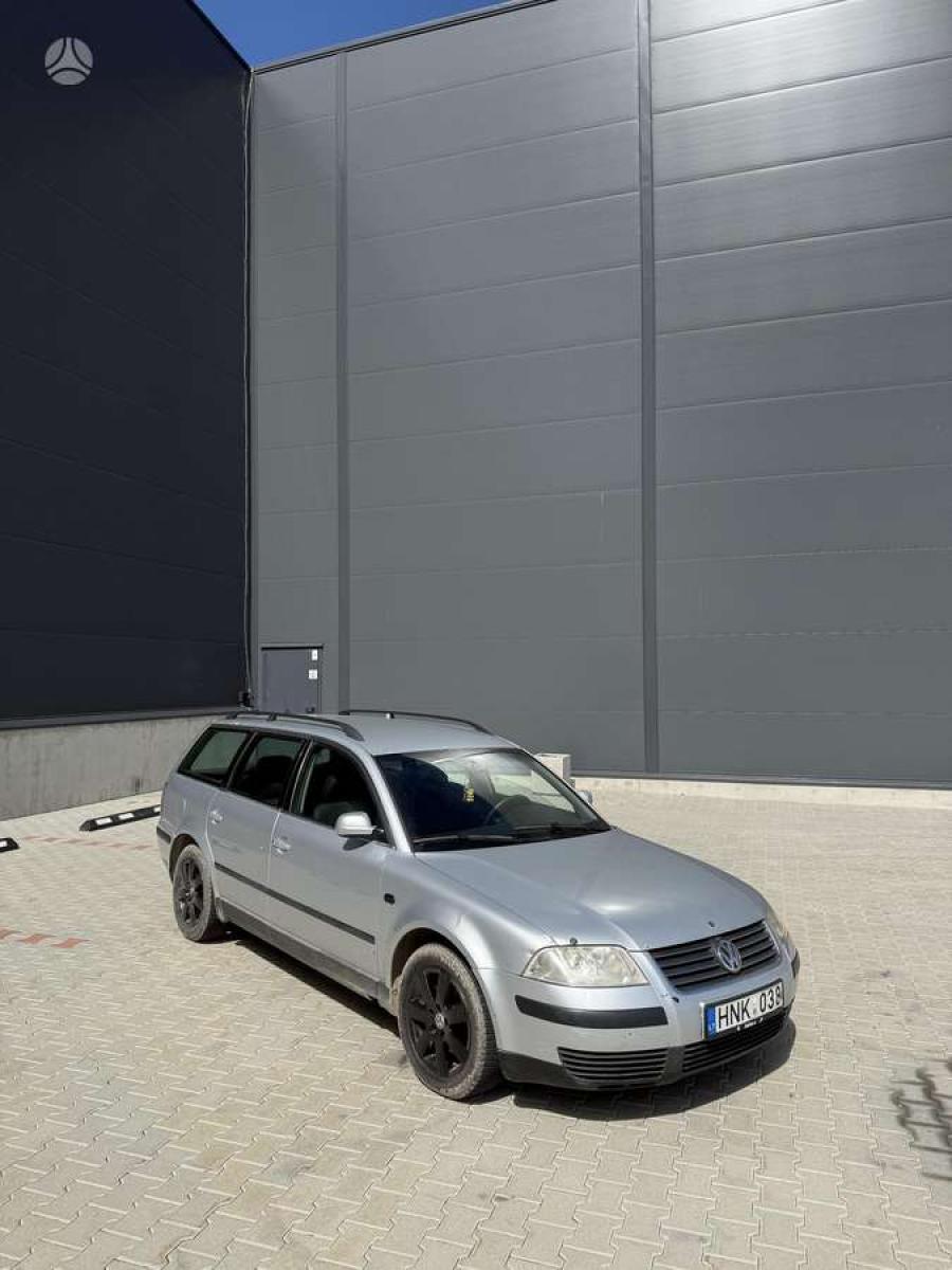 Pelēks Volkswagen Passat 2002 Šauļi, ar dzinēja tilpumu 1.90 L un nobraukumu 350 tūkst. km par 1350 €, foto 1 vietnē AUTOMOTO.COM.LV
