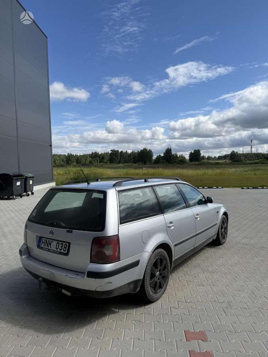 Pelēks Volkswagen Passat 2002 Šauļi, ar dzinēja tilpumu 1.90 L un nobraukumu 350 tūkst. km par 1350 €, foto 4 vietnē AUTOMOTO.COM.LV