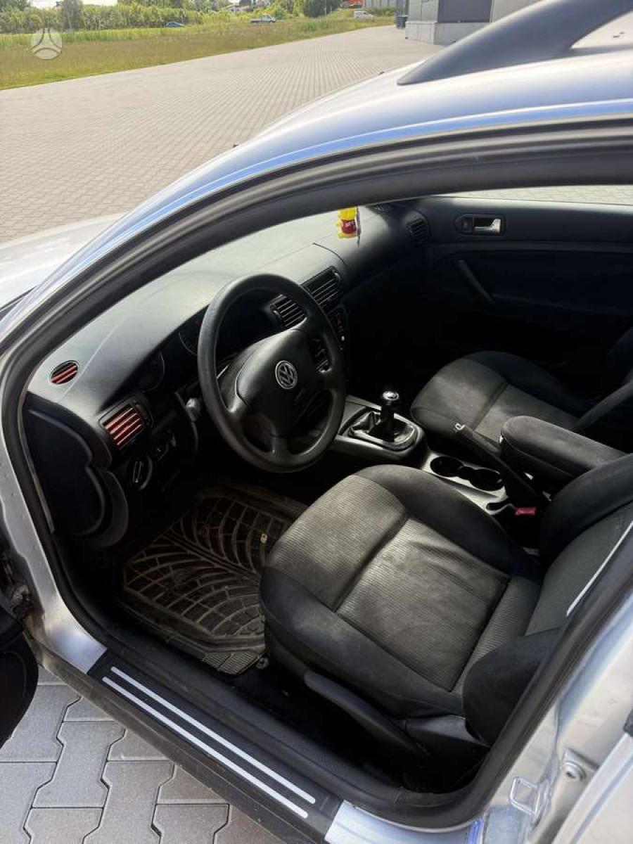 Pelēks Volkswagen Passat 2002 Šauļi, ar dzinēja tilpumu 1.90 L un nobraukumu 350 tūkst. km par 1350 €, foto 7 vietnē AUTOMOTO.COM.LV