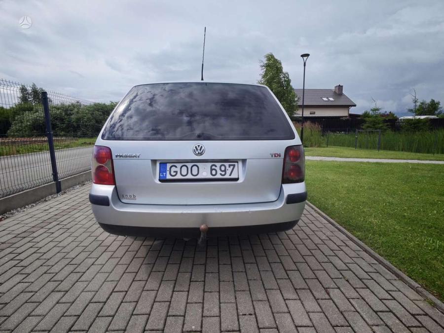 Pelēks Volkswagen Passat 2002 Klaipėda, ar dzinēja tilpumu 1.90 L un nobraukumu 290 tūkst. km par 1300 €, foto 4 vietnē AUTOMOTO.COM.LV