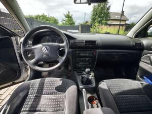 Pelēks Volkswagen Passat 2002 Klaipėda, ar dzinēja tilpumu 1.90 L un nobraukumu 290 tūkst. km par 1300 €, foto 5 vietnē AUTOMOTO.COM.LV