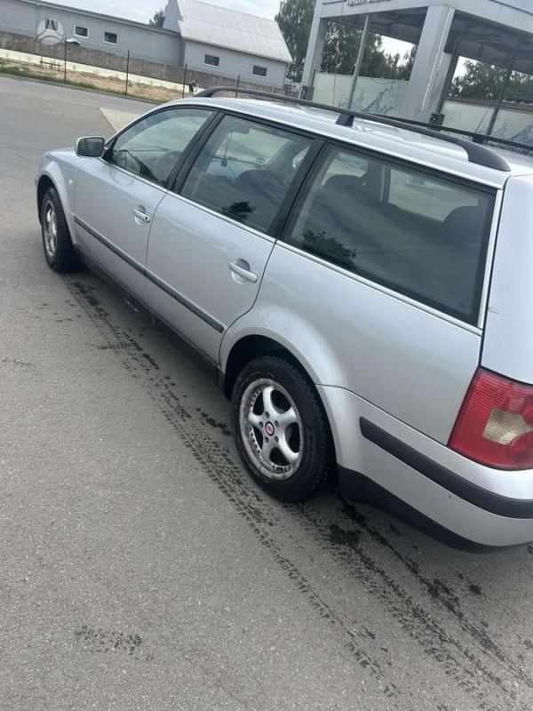 Pelēks Volkswagen Passat 2002 Prienai, ar dzinēja tilpumu 1.90 L un nobraukumu 368 tūkst. km par 1750 €, foto 2 vietnē AUTOMOTO.COM.LV