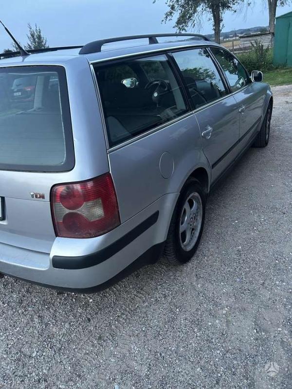 Pelēks Volkswagen Passat 2002 Prienai, ar dzinēja tilpumu 1.90 L un nobraukumu 368 tūkst. km par 1750 €, foto 7 vietnē AUTOMOTO.COM.LV