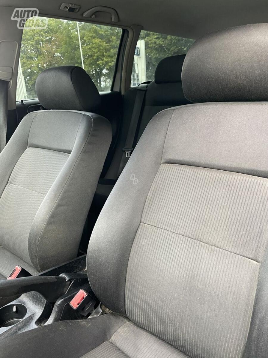 Grey Volkswagen Passat 2002 in Alytus, with an engine capacity of 1.90 L and mileage of 428 thousand km for 600 €, photo 7 on AUTOMOTO.COM.LV