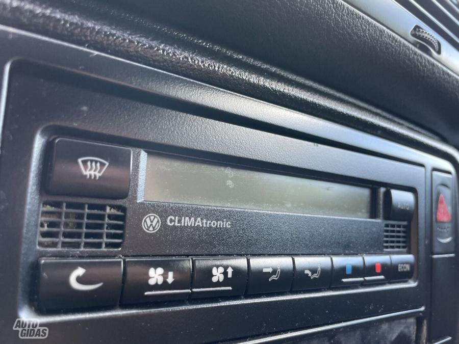 Grey Volkswagen Passat 2002 in Alytus, with an engine capacity of 1.90 L and mileage of 428 thousand km for 600 €, photo 8 on AUTOMOTO.COM.LV