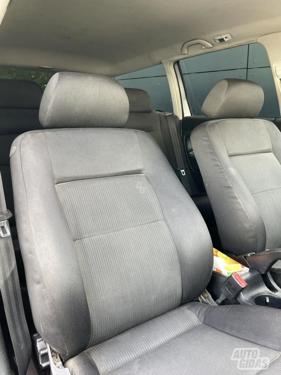 Grey Volkswagen Passat 2002 in Alytus, with an engine capacity of 1.90 L and mileage of 428 thousand km for 600 €, photo 12 on AUTOMOTO.COM.LV