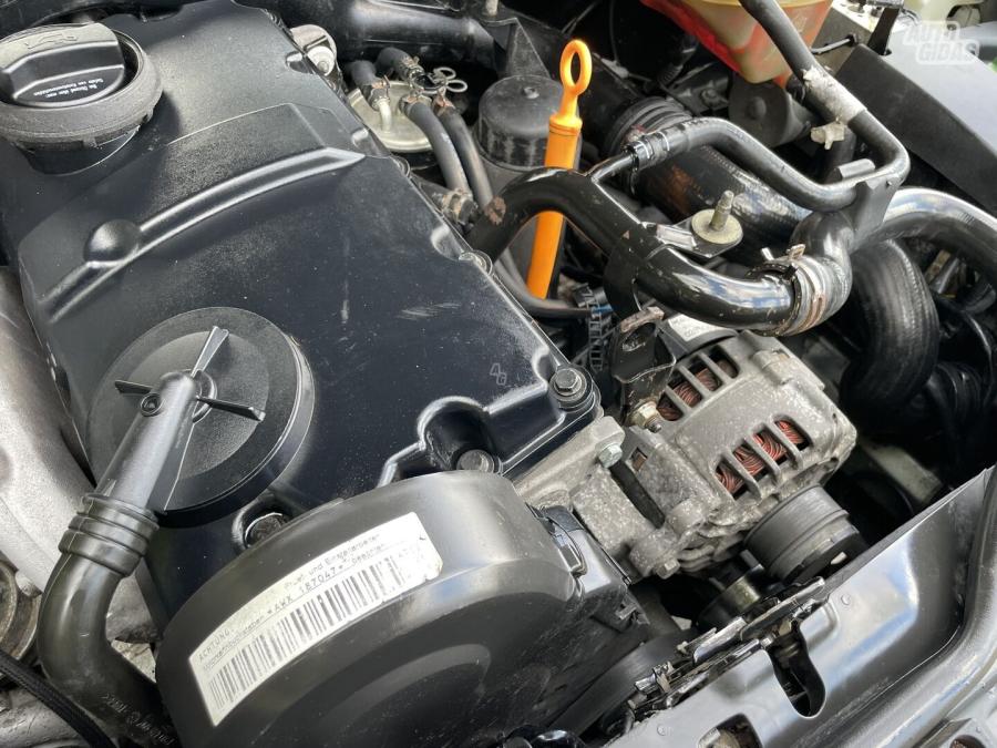 Grey Volkswagen Passat 2002 in Alytus, with an engine capacity of 1.90 L and mileage of 428 thousand km for 600 €, photo 13 on AUTOMOTO.COM.LV