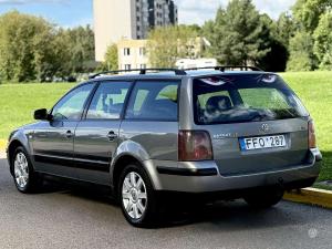 Grey Volkswagen Passat 2002 in Kaunas, with an engine capacity of 1.90 L and mileage of 377 thousand km for 1500 €, photo 4 on AUTOMOTO.COM.LV