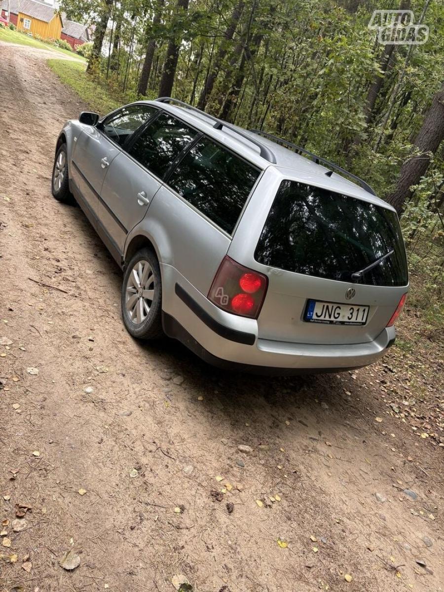 Серый Фольксваген Пассат 2002 в Шальчининкай, объемом двигателя 1.90 л и пробегом 400 тыс. км за 790 €, фото 4 на AUTOMOTO.COM.LV