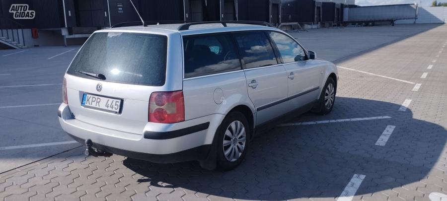 Grey Volkswagen Passat 2002 in Kaunas, with an engine capacity of 1.90 L and mileage of 351 thousand km for 999 €, photo 4 on AUTOMOTO.COM.LV