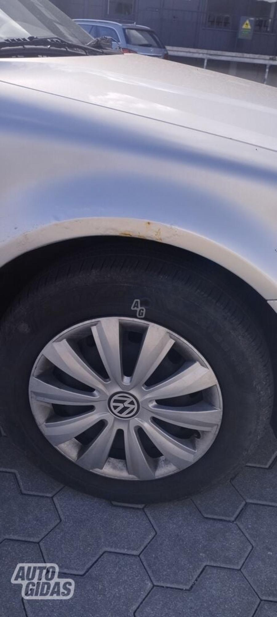 Grey Volkswagen Passat 2002 in Kaunas, with an engine capacity of 1.90 L and mileage of 351 thousand km for 999 €, photo 7 on AUTOMOTO.COM.LV