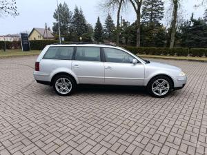 Grey Volkswagen Passat 2003 in Marijampole, with an engine capacity of 1.90 L and mileage of 400 thousand km for 1750 €, photo 3 on AUTOMOTO.COM.LV