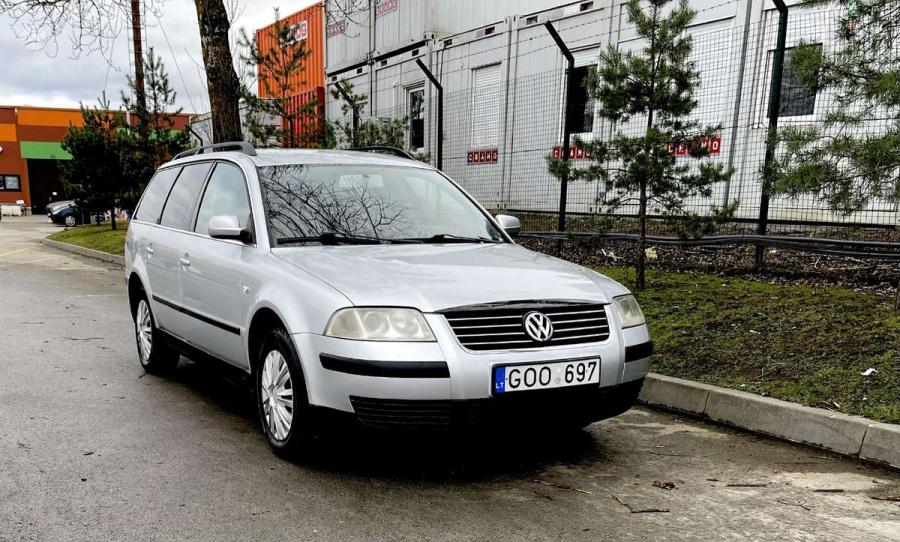 Pelēks Volkswagen Passat 2003 Klaipėda, ar dzinēja tilpumu 1.90 L un nobraukumu 287 tūkst. km par 1290 €, foto 1 vietnē AUTOMOTO.COM.LV