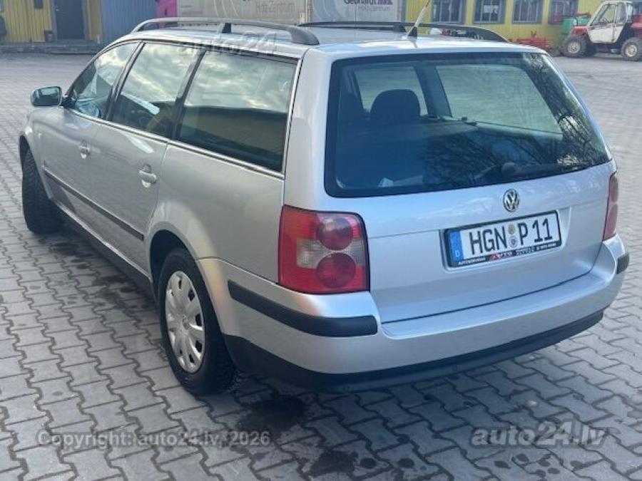 Grey Volkswagen Passat 2003 in Viljandi, with an engine capacity of 1.90 L and mileage of 316 thousand km for 3699 €, photo 5 on AUTOMOTO.COM.LV