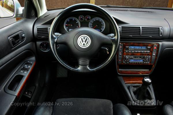 Grey Volkswagen Passat 2003 in Viljandi, with an engine capacity of 1.90 L and mileage of 288 thousand km for 3990 €, photo 6 on AUTOMOTO.COM.LV