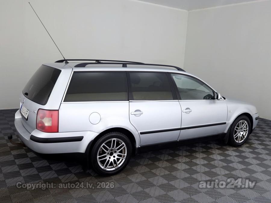 Grey Volkswagen Passat 2003 in Tallinn, with an engine capacity of 1.90 L and mileage of 442 thousand km for 999 €, photo 4 on AUTOMOTO.COM.LV