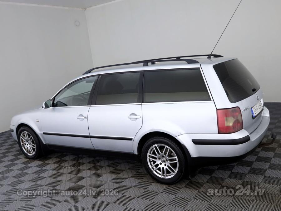 Grey Volkswagen Passat 2003 in Tallinn, with an engine capacity of 1.90 L and mileage of 442 thousand km for 999 €, photo 5 on AUTOMOTO.COM.LV