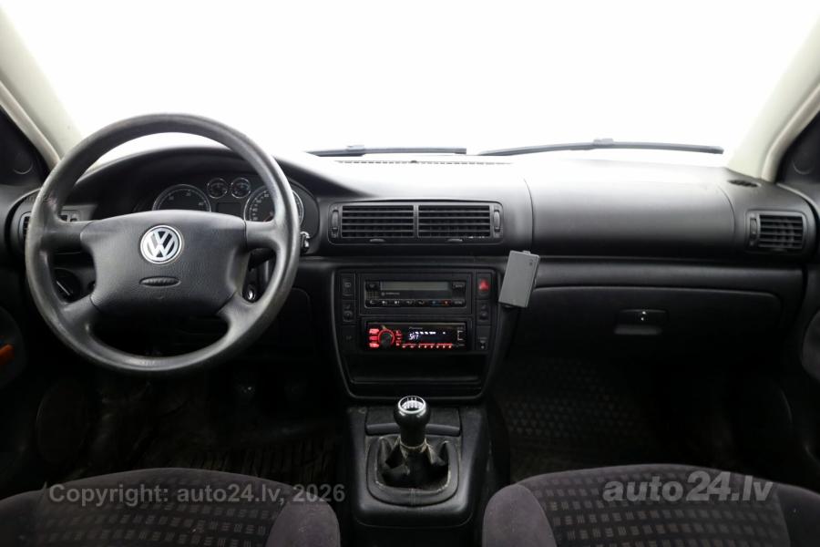 Grey Volkswagen Passat 2003 in Tallinn, with an engine capacity of 1.90 L and mileage of 442 thousand km for 999 €, photo 6 on AUTOMOTO.COM.LV