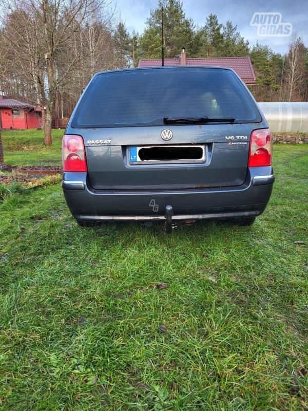 Grey Volkswagen Passat 2003 in Vilnius, with an engine capacity of 2.50 L and mileage of 416 thousand km for 1000 €, photo 1 on AUTOMOTO.COM.LV