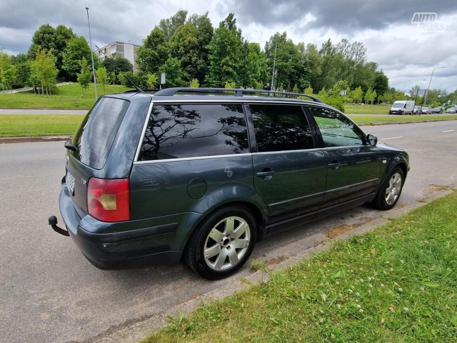 Grey Volkswagen Passat 2003 in Vilnius, with an engine capacity of 1.90 L and mileage of 381 thousand km for 1650 €, photo 10 on AUTOMOTO.COM.LV
