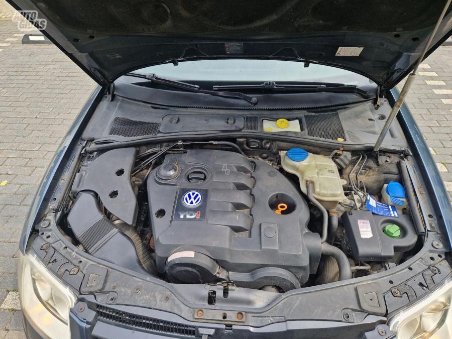Grey Volkswagen Passat 2003 in Vilnius, with an engine capacity of 1.90 L and mileage of 381 thousand km for 1650 €, photo 20 on AUTOMOTO.COM.LV